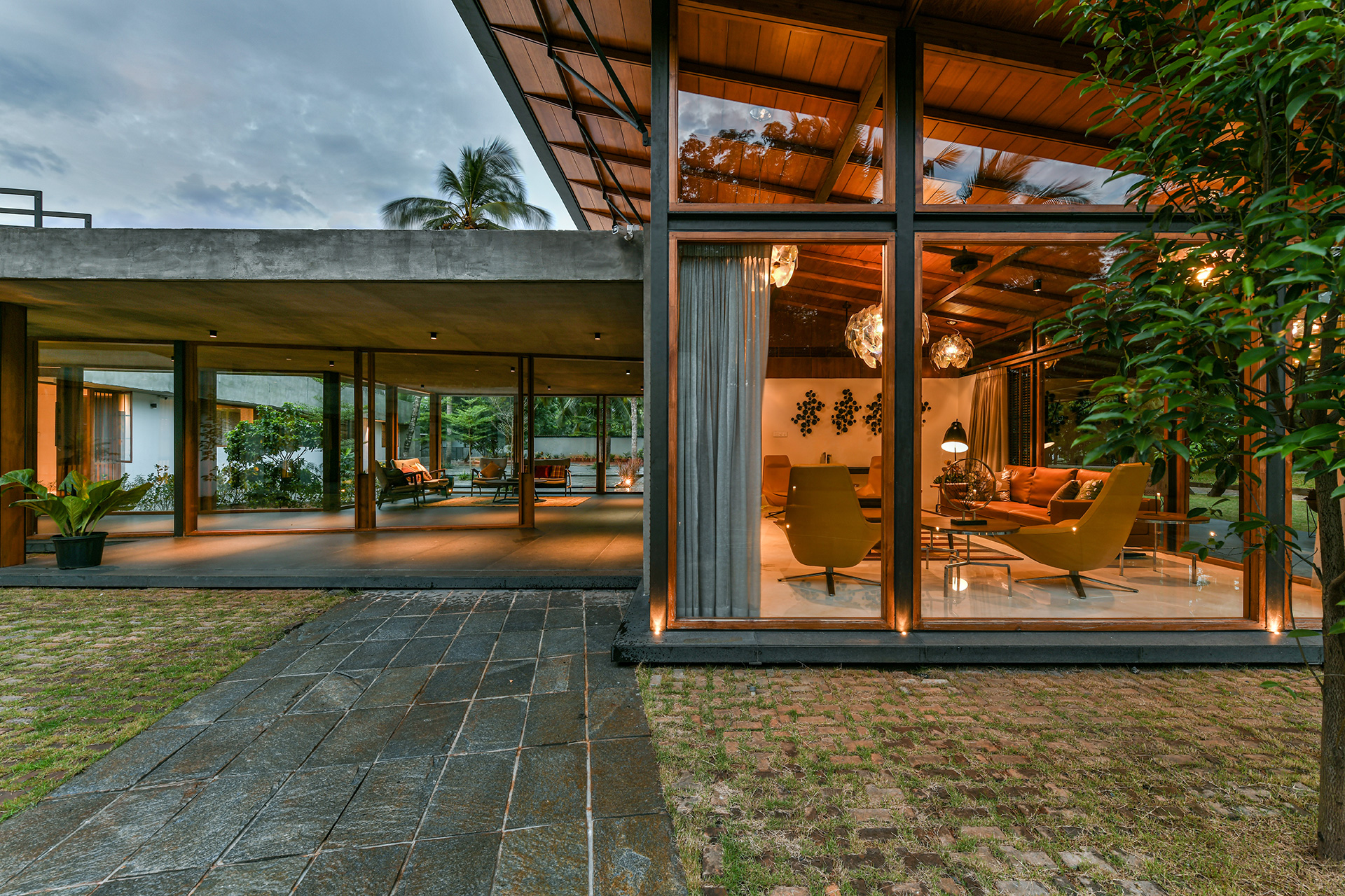 View 25 Traditional House Architecture Design View 25 Traditional House Architecture Design